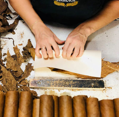 Cigar Hand Rolling Event Show - Habano's J.O. Cigars